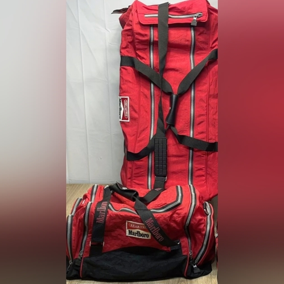 Marlboro | Bags | 2vintage 9s Marlboro Red And Black Travel Bag Set ...